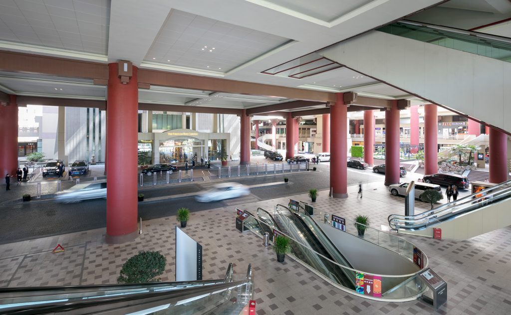 Shanghai Centre : Portman Architects